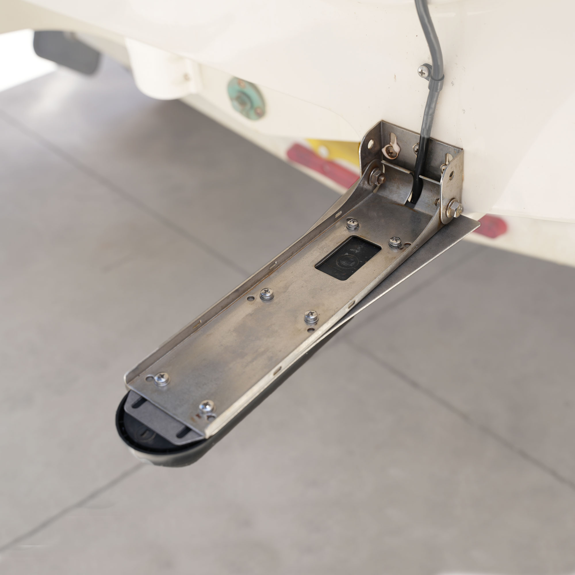 Rooster Rooter - Transducer Spray Deflector | BerleyPro