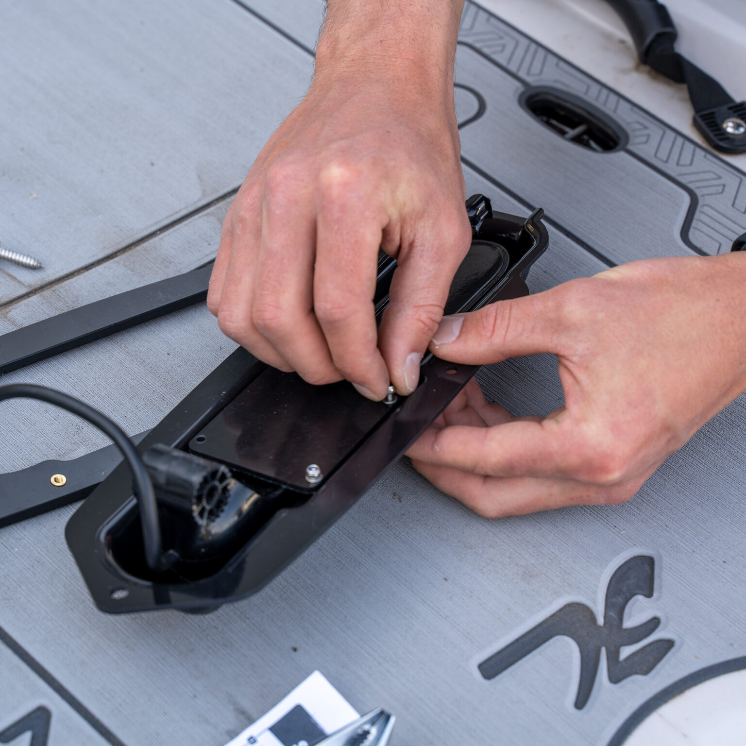 Lowrance Eagle Triple Shot Ready Transducer Mount for Hobie Lynx ...